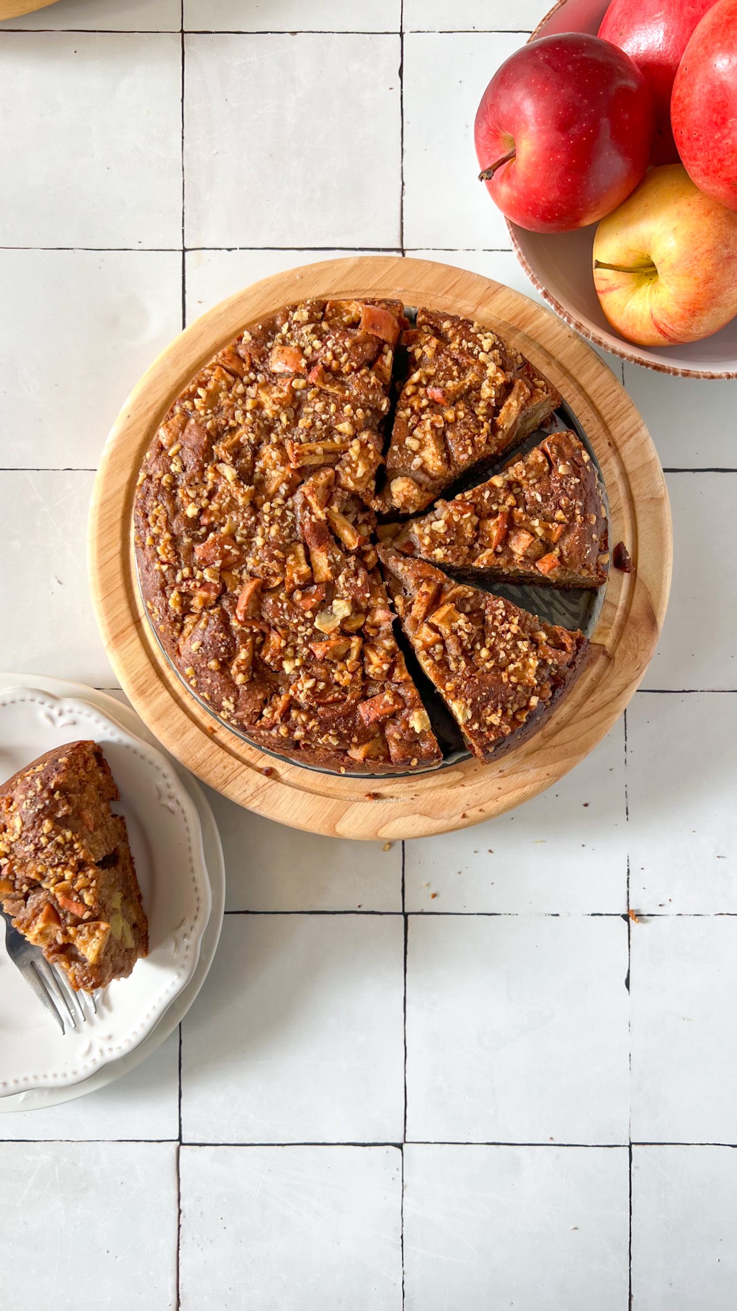 Easy and fluffy apple cake - Panos Eats